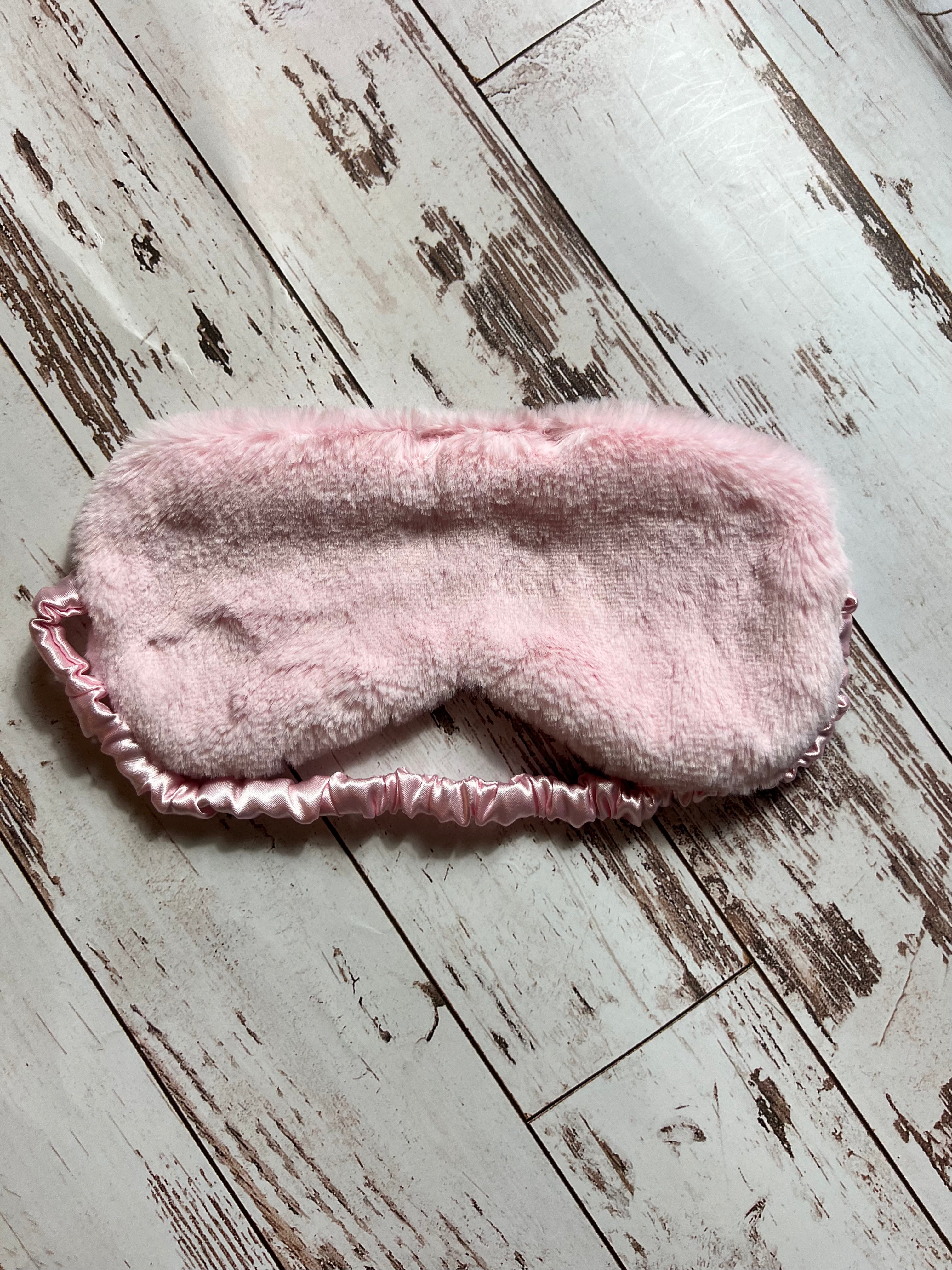 Sleep mask baby pink velvet with satin lining – CynCynDesign